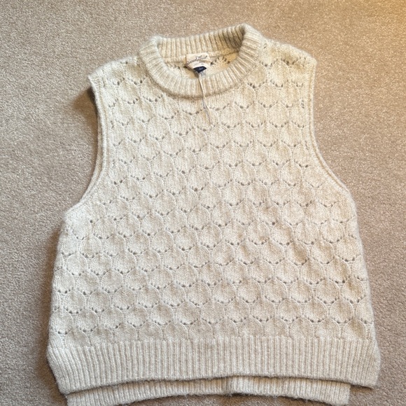 Universal Thread | Sweaters | Universal Thread Textured Sweater Vest ...